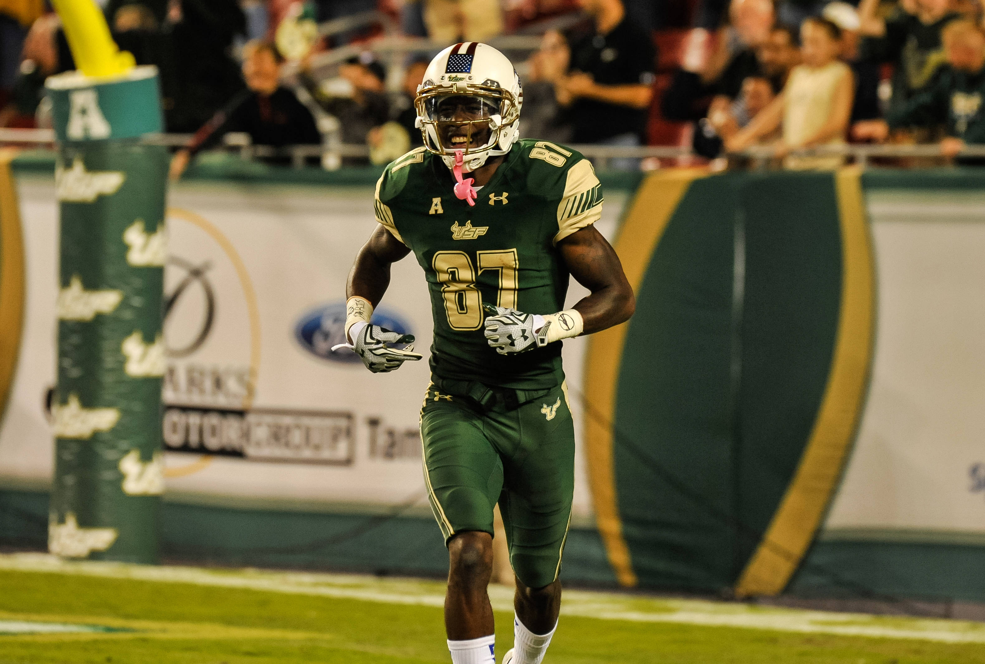 No 21 Temple vs USF 2015 – WR Rodney Adams smiling DL (3161×2130)