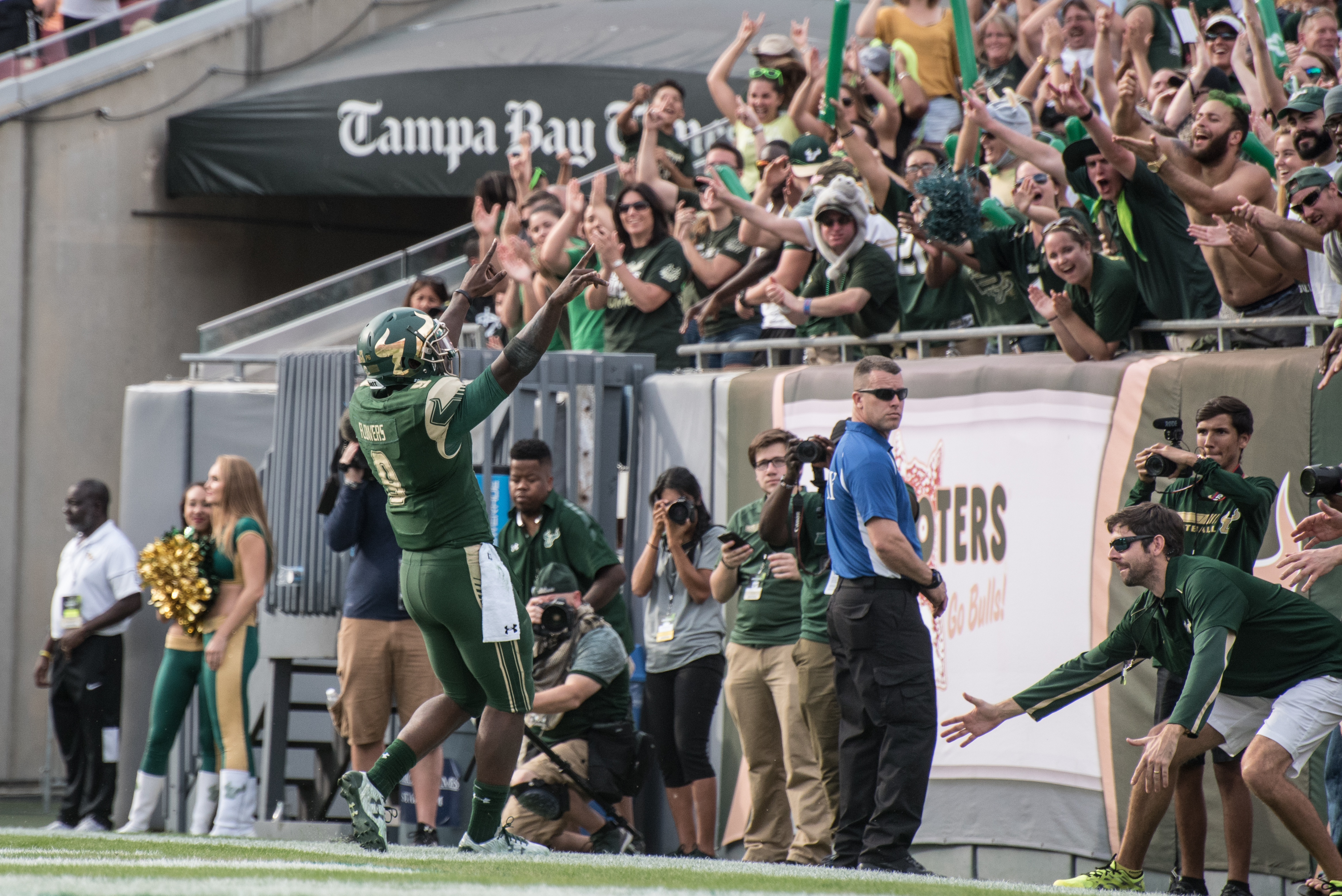 83 – USF vs. UCF 2016 – USF QB Quinton Flowers TD Run #WarOnI4 by ...