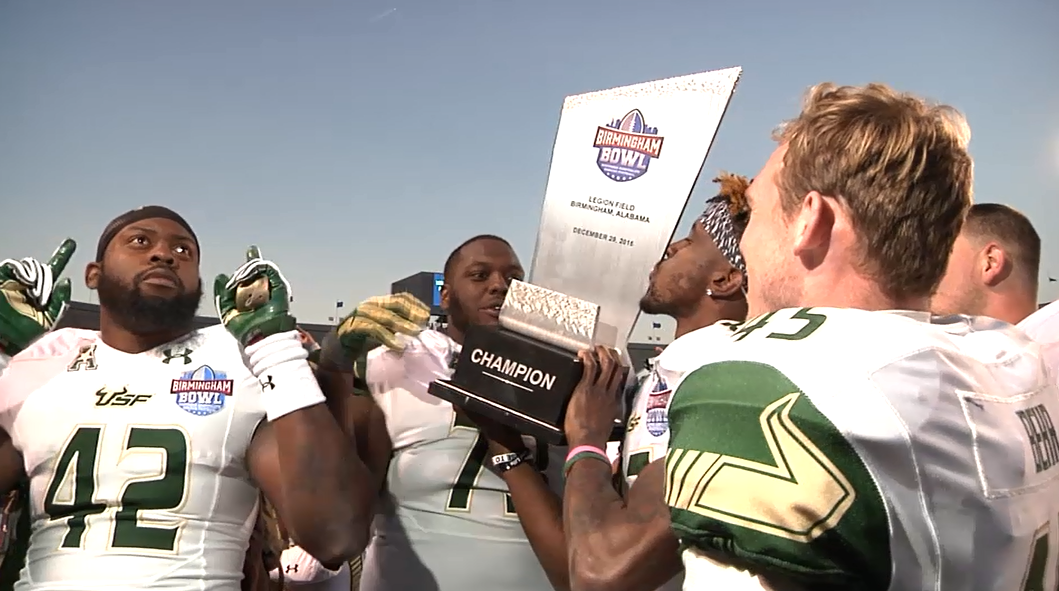 2016 Birmingham Bowl USF vs. South Carolina 2016 Rodney Adams Kissing ...