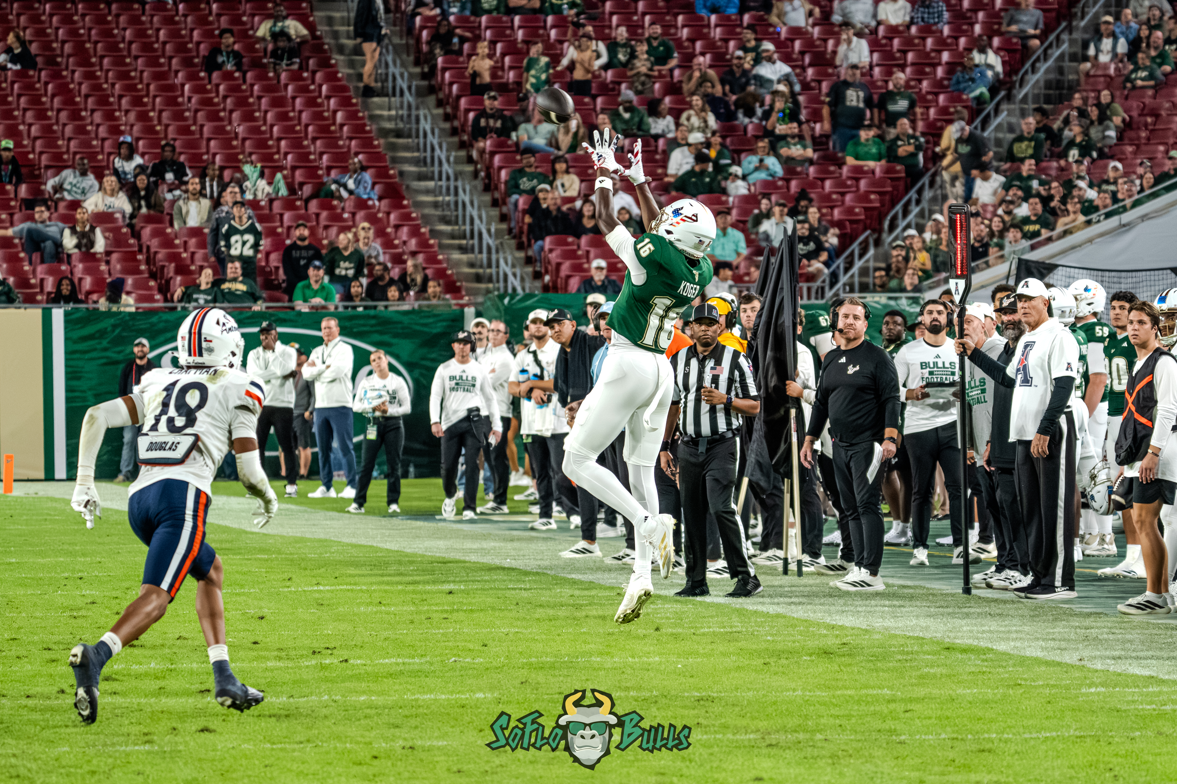 109 UTSA vs USF Jeremiah Koger DRG01336 By David Gold